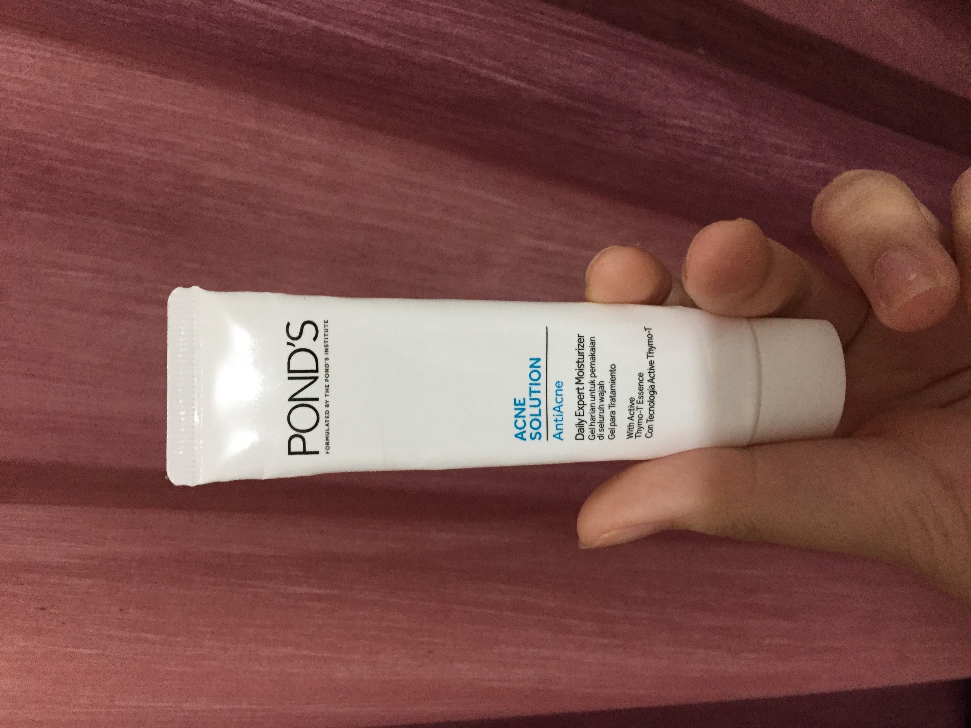 Pond's acne solution daily expert moisturizer store